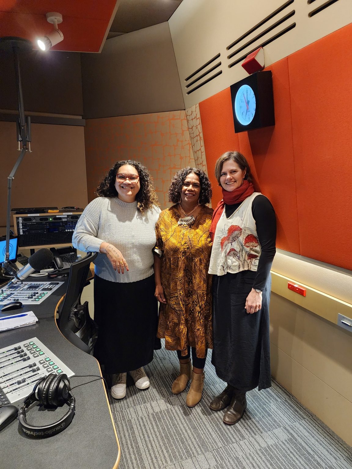 𝐒𝐈𝐍𝐔 𝐄𝐱𝐩𝐥𝐨𝐫𝐞𝐬 𝐭𝐡𝐞 𝐅𝐮𝐭𝐮𝐫𝐞 𝐨𝐟 𝐚 𝐒𝐨𝐥𝐨𝐦𝐨𝐧 𝐈𝐬𝐥𝐚𝐧𝐝𝐬 𝐋𝐚𝐧𝐠𝐮𝐚𝐠𝐞 𝐂𝐞𝐧𝐭𝐫𝐞 – SINU