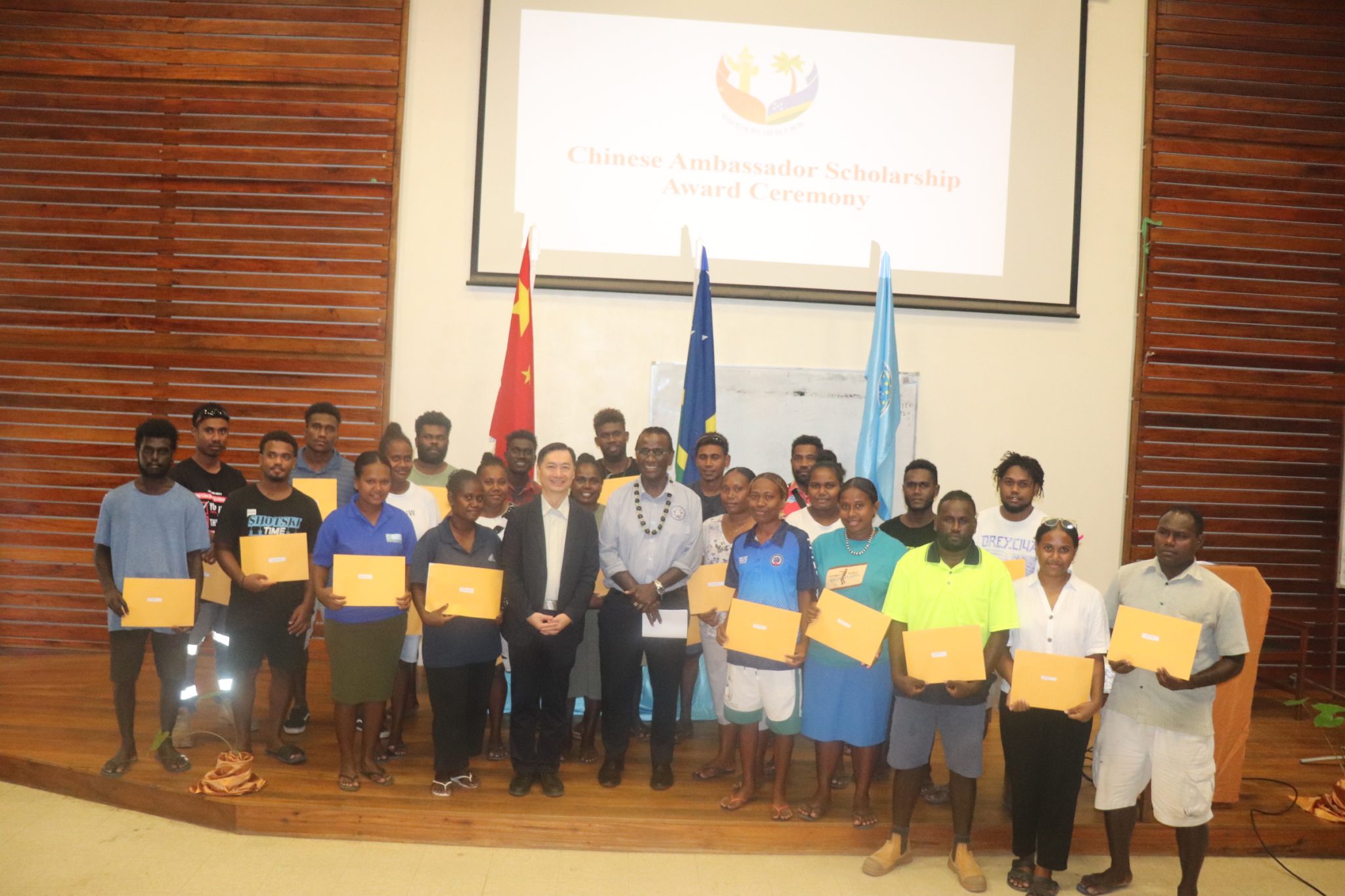 𝐂𝐡𝐢𝐧𝐞𝐬𝐞 𝐀𝐦𝐛𝐚𝐬𝐬𝐚𝐝𝐨𝐫 𝐒𝐜𝐡𝐨𝐥𝐚𝐫𝐬𝐡𝐢𝐩 𝐒𝐮𝐩𝐩𝐨𝐫𝐭𝐬 𝐒𝐈𝐍𝐔 𝐒𝐭𝐮𝐝𝐞𝐧𝐭𝐬 – SINU